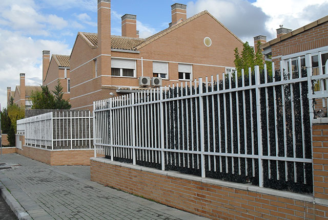 Vallas en Forja Americanas, Diagonales y en Lamas, Cerrajería en Madrid